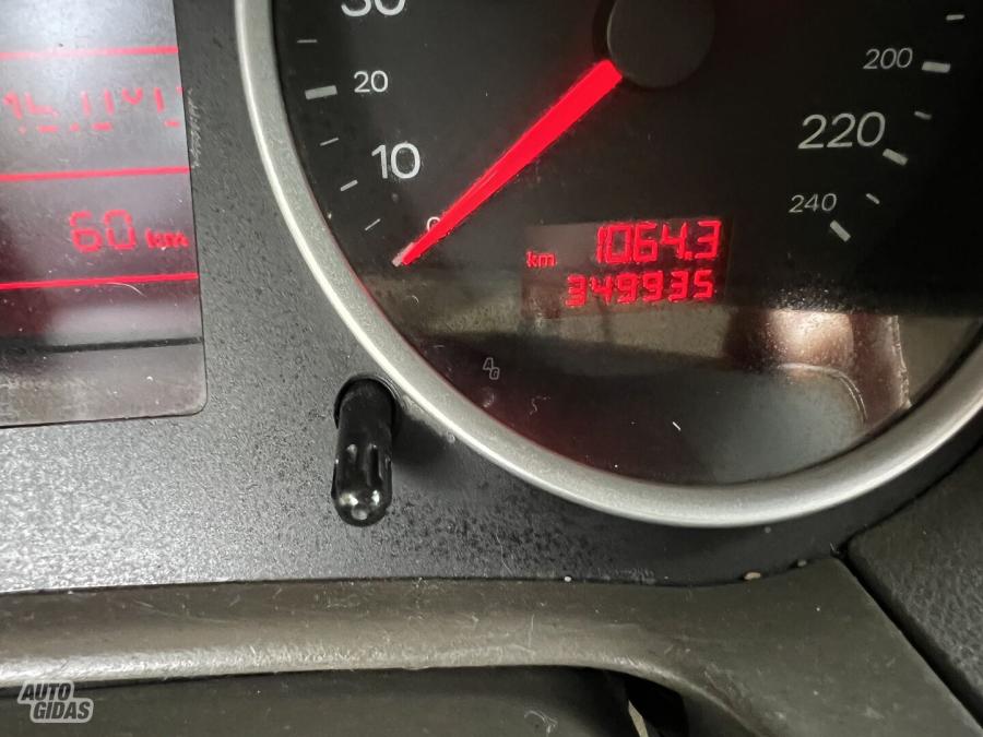 Zils Audi A2 2002 Šauļi, ar dzinēja tilpumu 1.40 L un nobraukumu 0 tūkst. km par 999 €, foto 18 vietnē AUTOMOTO.COM.LV