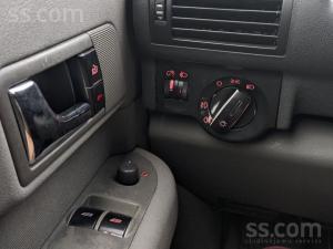 Zils Audi A2 2003 Rīga, ar dzinēja tilpumu 1.20 L un nobraukumu 266 tūkst. km par 2400 €, foto 11 vietnē AUTOMOTO.COM.LV