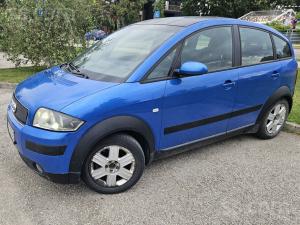 Zils Audi A2 2003 Rīga, ar dzinēja tilpumu 1.40 L un nobraukumu 234 tūkst. km par 1300 €, foto  vietnē AUTOMOTO.COM.LV
