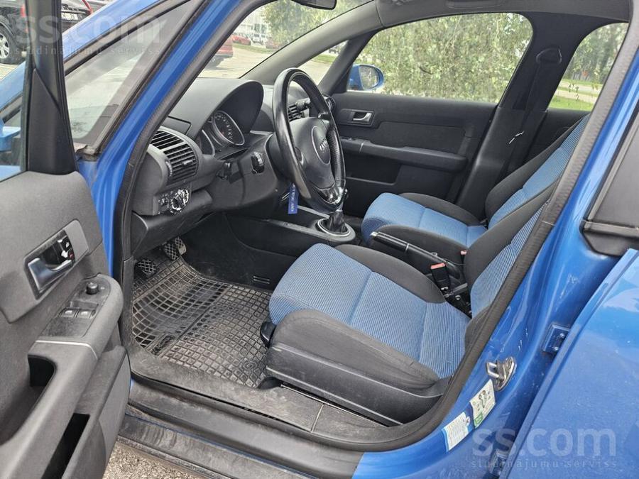 Zils Audi A2 2003 Rīga, ar dzinēja tilpumu 1.40 L un nobraukumu 234 tūkst. km par 1300 €, foto 4 vietnē AUTOMOTO.COM.LV