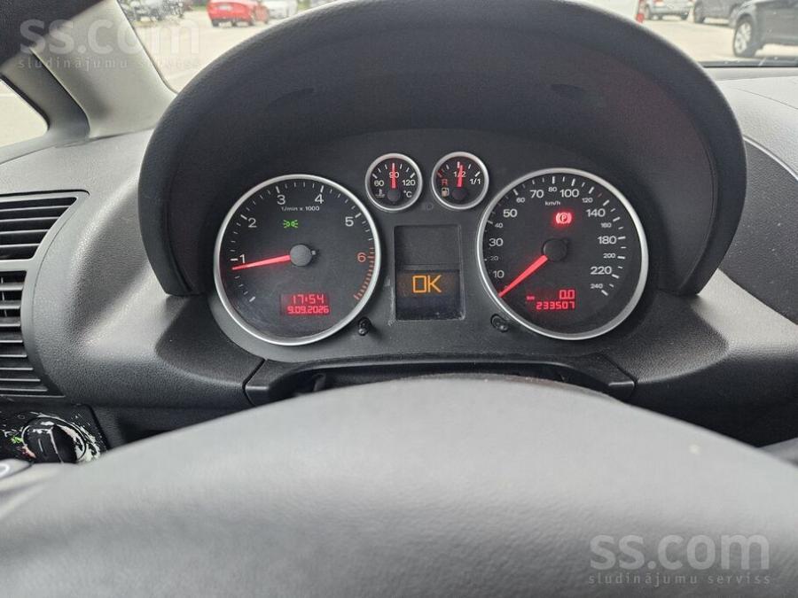 Zils Audi A2 2003 Rīga, ar dzinēja tilpumu 1.40 L un nobraukumu 234 tūkst. km par 1300 €, foto 6 vietnē AUTOMOTO.COM.LV