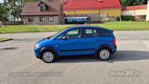 Zils Audi A2 2004 Tartu, ar dzinēja tilpumu 1.60 L un nobraukumu 264 tūkst. km par 4900 €, foto 4 vietnē AUTOMOTO.COM.LV