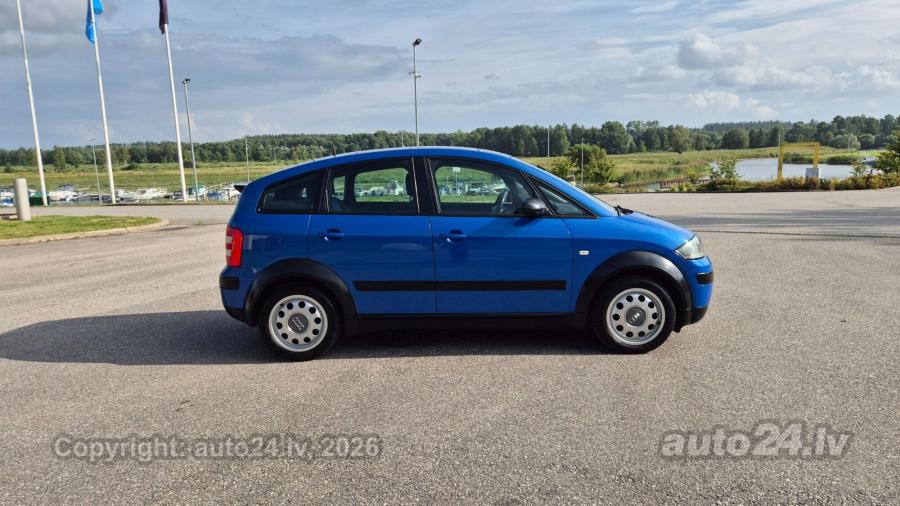 Zils Audi A2 2004 Tartu, ar dzinēja tilpumu 1.60 L un nobraukumu 264 tūkst. km par 4900 €, foto 6 vietnē AUTOMOTO.COM.LV