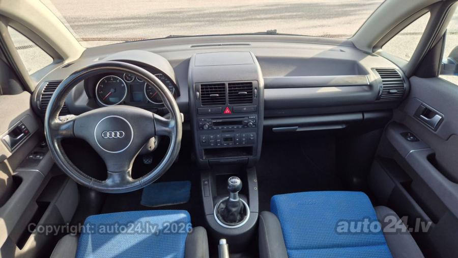 Zils Audi A2 2004 Tartu, ar dzinēja tilpumu 1.60 L un nobraukumu 264 tūkst. km par 4900 €, foto 13 vietnē AUTOMOTO.COM.LV