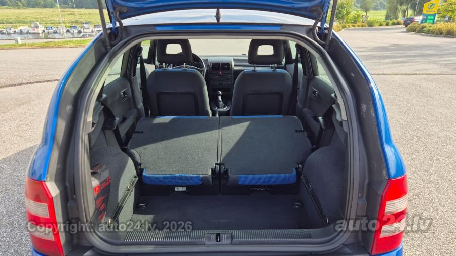 Zils Audi A2 2004 Tartu, ar dzinēja tilpumu 1.60 L un nobraukumu 264 tūkst. km par 4900 €, foto 17 vietnē AUTOMOTO.COM.LV