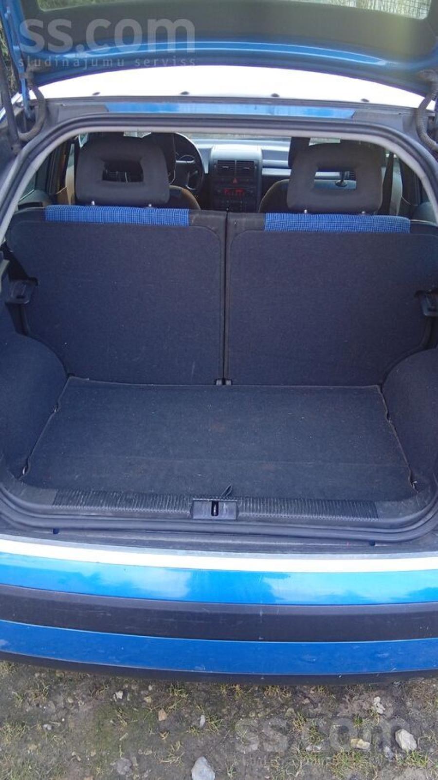 Blue Audi A2 2005 in Riga, with an engine capacity of 1.40 L and mileage of 338 thousand km for 5000 €, photo 9 on AUTOMOTO.COM.LV