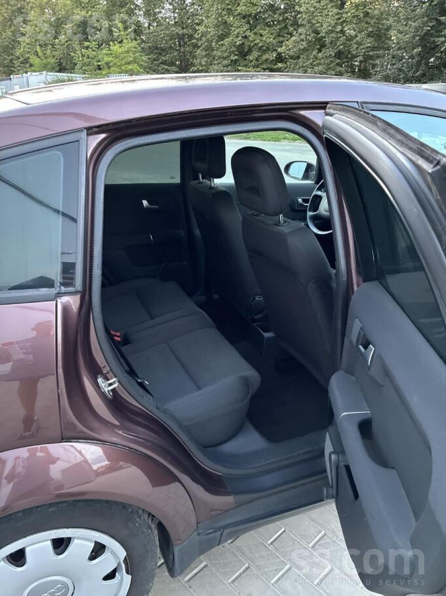 Brūns Audi A2 2003 Rīga, ar dzinēja tilpumu 1.40 L un nobraukumu 265 tūkst. km par 2650 €, foto 20 vietnē AUTOMOTO.COM.LV