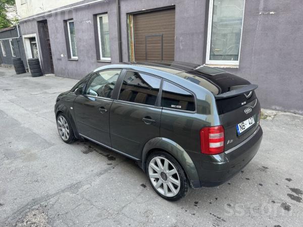 Green Audi A2 2001 in Riga, with an engine capacity of 1.40 L and mileage of 377 thousand km for 2550 €, photo 2 on AUTOMOTO.COM.LV