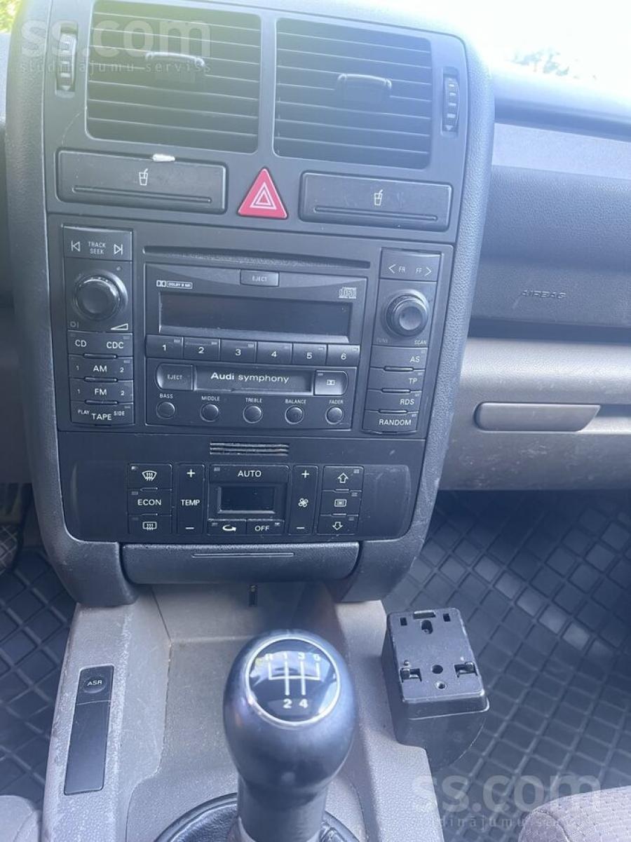 Zaļš Audi A2 2002 Liepāja, ar dzinēja tilpumu 1.40 L un nobraukumu 398 tūkst. km par 2650 €, foto 6 vietnē AUTOMOTO.COM.LV