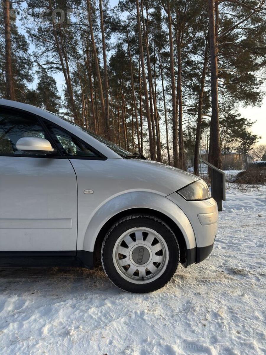 Pelēks Audi A2 2000 Rīga, ar dzinēja tilpumu 1.40 L un nobraukumu 191 tūkst. km par 2450 €, foto 10 vietnē AUTOMOTO.COM.LV