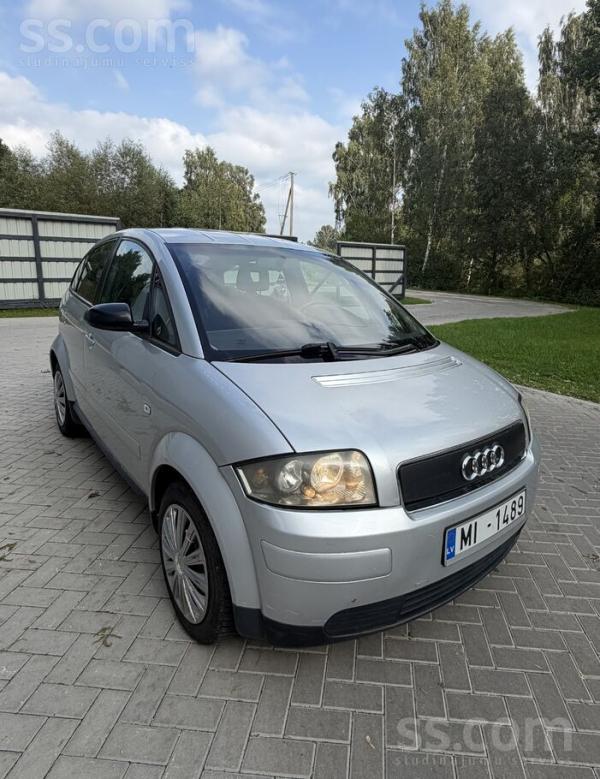 Grey Audi A2 2000 in Riga, with an engine capacity of 1.40 L and mileage of 251 thousand km for 2200 €, photo 2 on AUTOMOTO.COM.LV