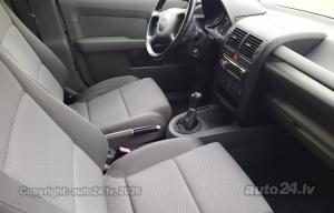 Pelēks Audi A2 2000 Sillamē, ar dzinēja tilpumu 1.40 L un nobraukumu 170 tūkst. km par 3500 €, foto 6 vietnē AUTOMOTO.COM.LV