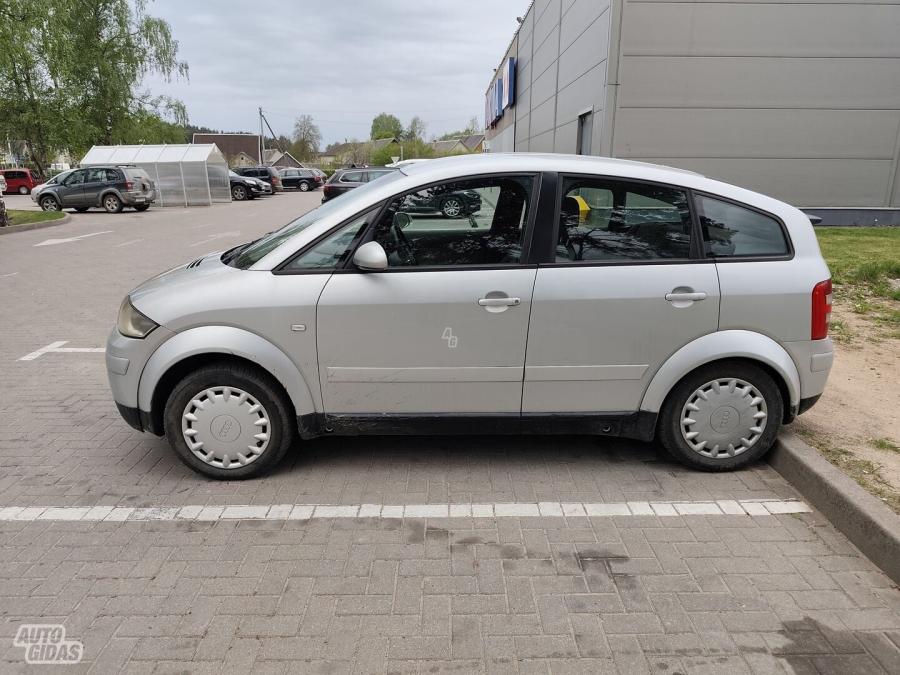 Grey Audi A2 2001 in Ignalina, with an engine capacity of 1.40 L and mileage of 328 thousand km for 1450 €, photo 4 on AUTOMOTO.COM.LV