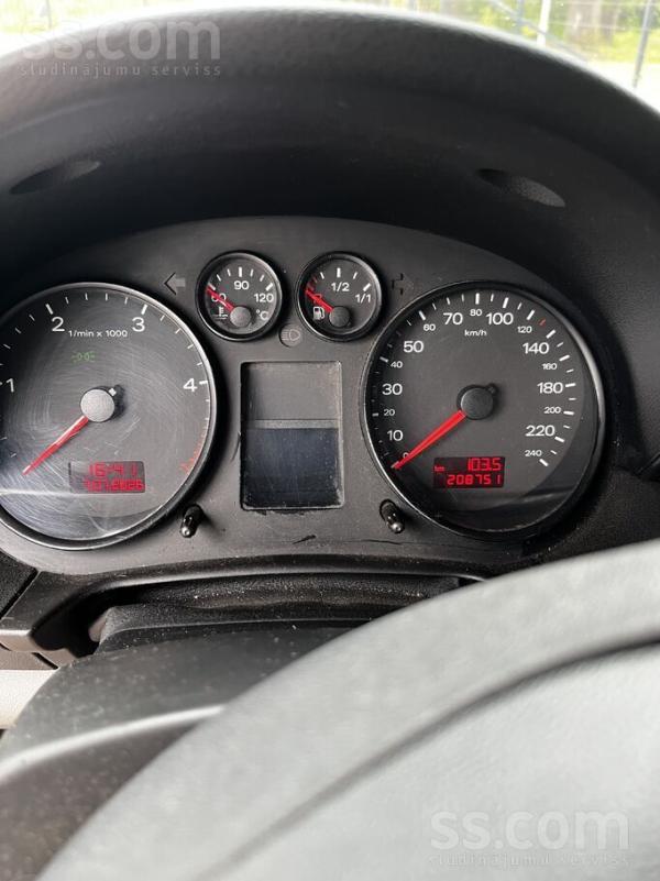 Grey Audi A2 2001 in Liepaja, with an engine capacity of 1.40 L and mileage of 209 thousand km for 2200 €, photo 4 on AUTOMOTO.COM.LV