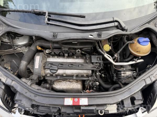 Grey Audi A2 2001 in Liepaja, with an engine capacity of 1.40 L and mileage of 258 thousand km for 2500 €, photo 9 on AUTOMOTO.COM.LV