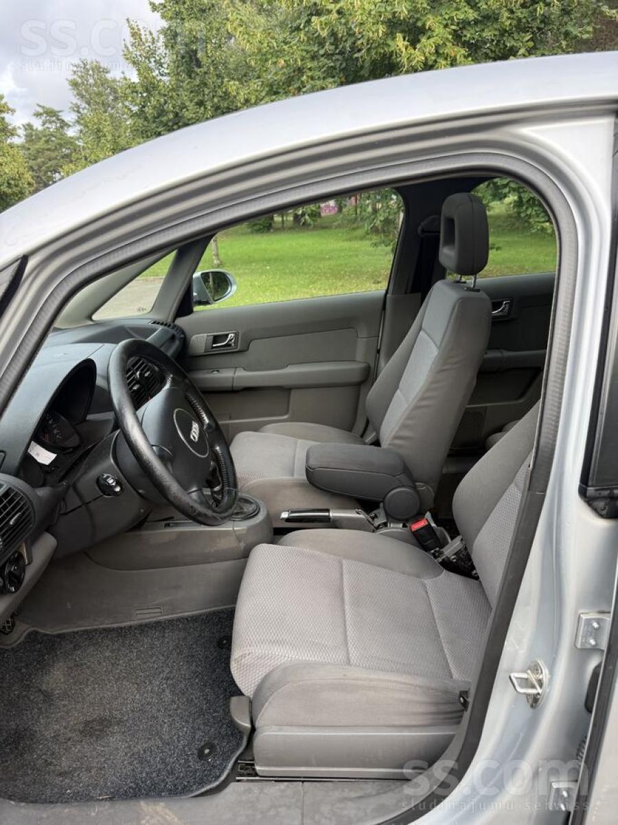 Pelēks Audi A2 2001 Liepāja, ar dzinēja tilpumu 1.40 L un nobraukumu 258 tūkst. km par 2500 €, foto 13 vietnē AUTOMOTO.COM.LV