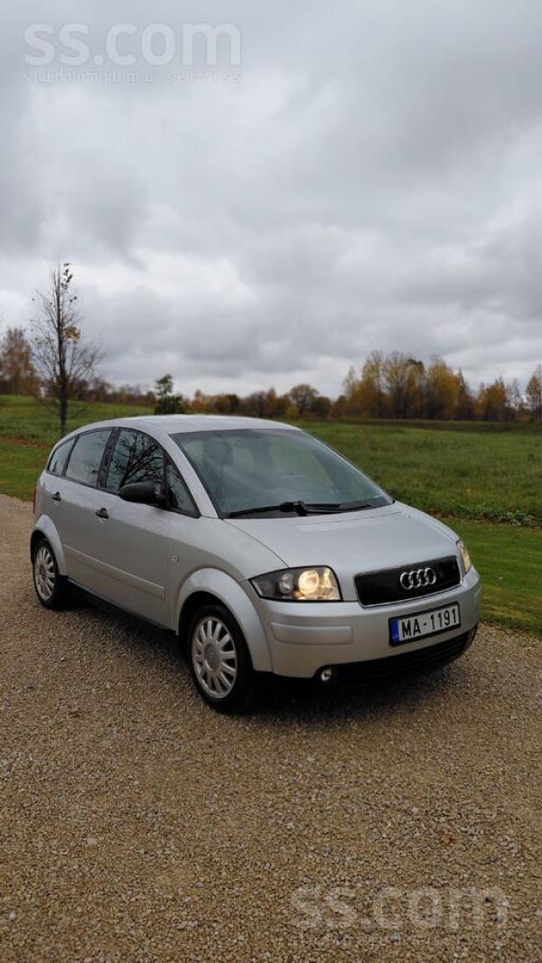 Pelēks Audi A2 2001 Cēsis, ar dzinēja tilpumu 1.40 L un nobraukumu 300 tūkst. km par 2500 €, foto 3 vietnē AUTOMOTO.COM.LV