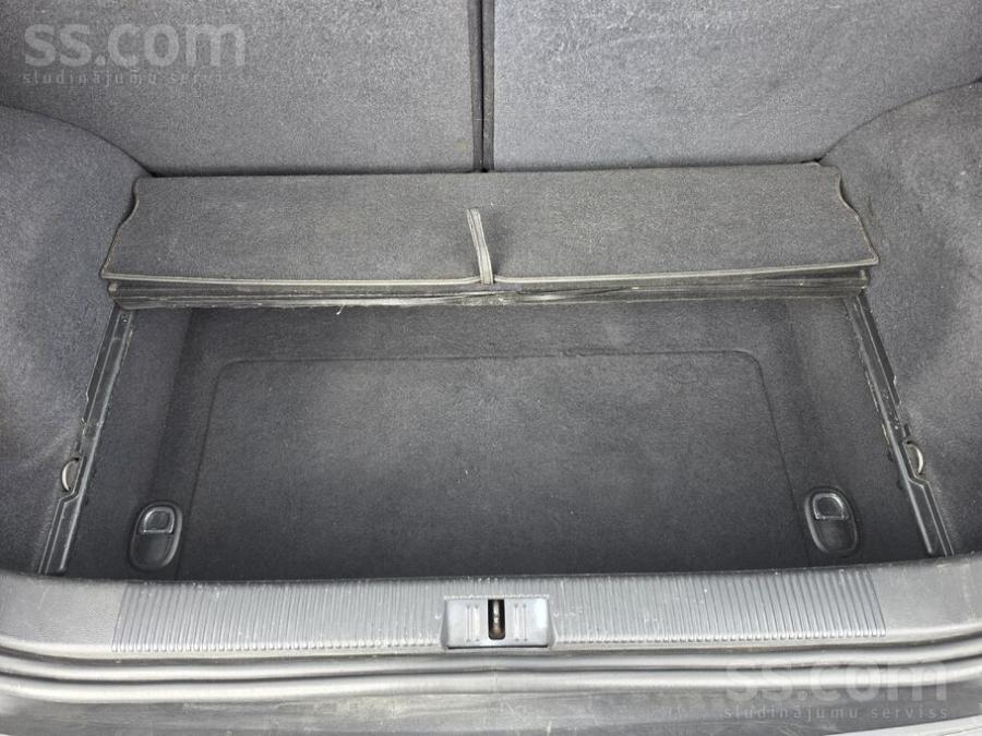 Grey Audi A2 2002 in Rezekne, with an engine capacity of 1.40 L and mileage of 0 thousand km for 2550 €, photo 20 on AUTOMOTO.COM.LV