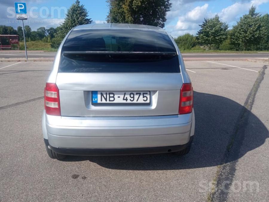 Pelēks Audi A2 2002 Daugavpils, ar dzinēja tilpumu 1.40 L un nobraukumu 320 tūkst. km par 1800 €, foto 5 vietnē AUTOMOTO.COM.LV