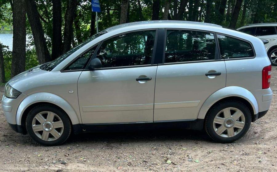Pelēks Audi A2 2002 Utena, ar dzinēja tilpumu 0.00 L un nobraukumu 331 tūkst. km par 1900 €, foto 3 vietnē AUTOMOTO.COM.LV