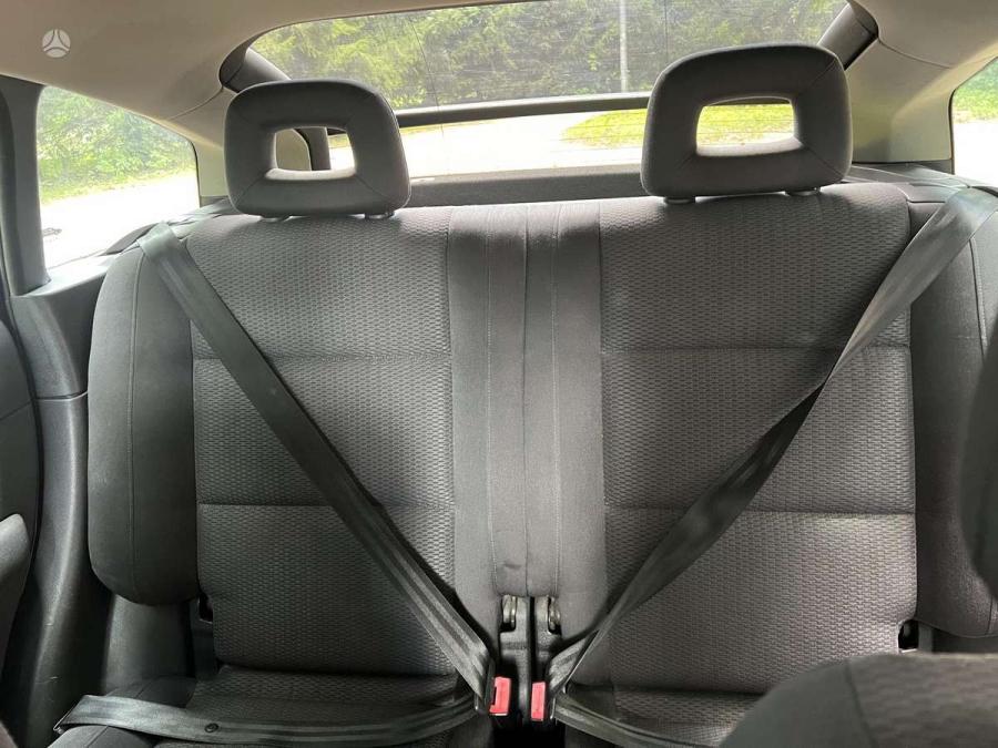 Pelēks Audi A2 2002 Utena, ar dzinēja tilpumu 0.00 L un nobraukumu 331 tūkst. km par 1900 €, foto 7 vietnē AUTOMOTO.COM.LV
