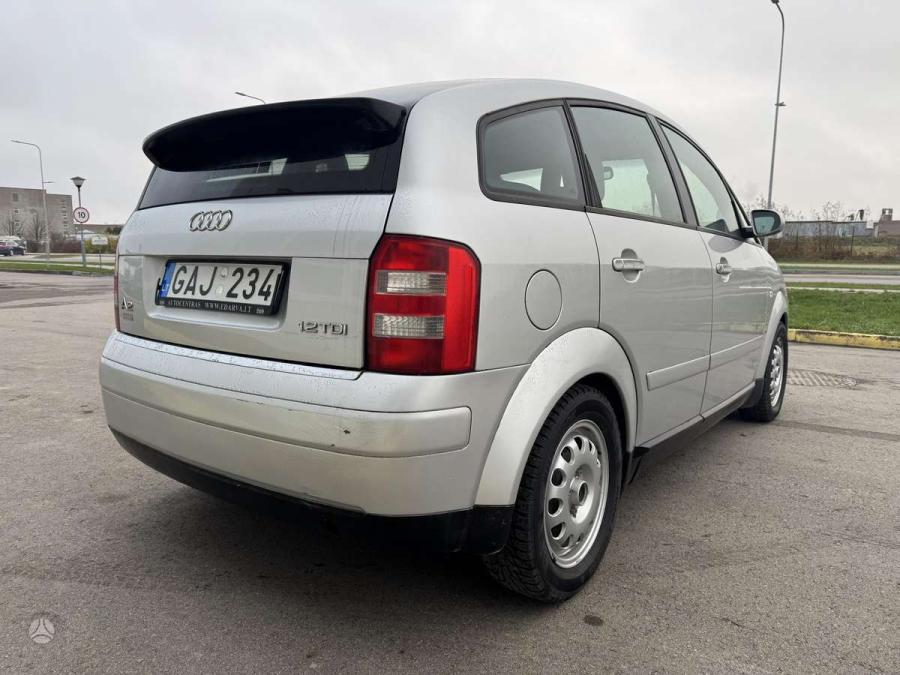 Grey Audi A2 2003 in Kretinga, with an engine capacity of 1.19 L and mileage of 242 thousand km for 2495 €, photo 9 on AUTOMOTO.COM.LV