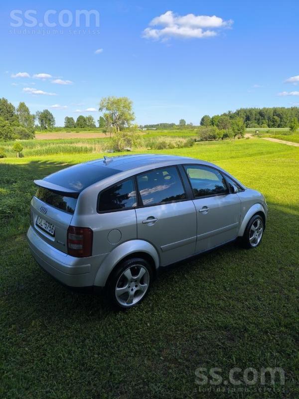 Grey Audi A2 2003 in Ludza, with an engine capacity of 1.60 L and mileage of 224 thousand km for 2550 €, photo 4 on AUTOMOTO.COM.LV
