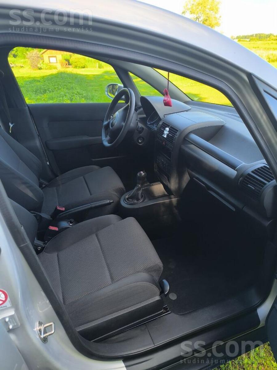 Pelēks Audi A2 2003 Ludza, ar dzinēja tilpumu 1.60 L un nobraukumu 224 tūkst. km par 2550 €, foto 14 vietnē AUTOMOTO.COM.LV