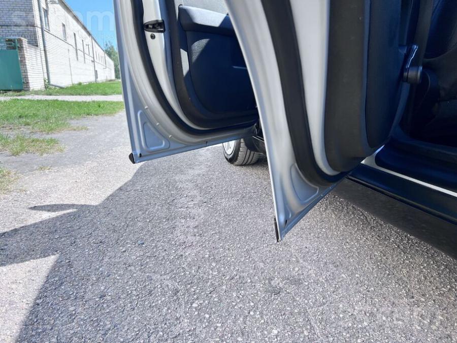 Grey Audi A2 2003 in Daugavpils, with an engine capacity of 1.40 L and mileage of 299 thousand km for 2249 €, photo 21 on AUTOMOTO.COM.LV