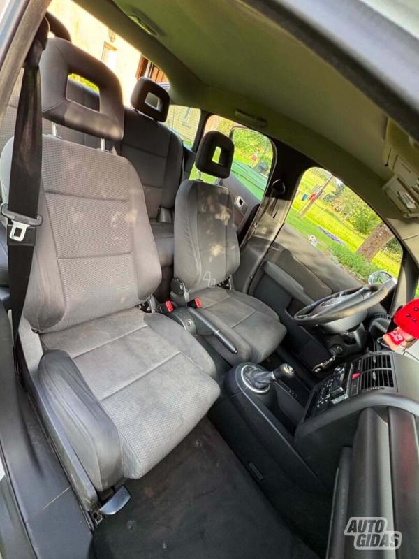Pelēks Audi A2 2003 Alīta, ar dzinēja tilpumu 1.40 L un nobraukumu 330 tūkst. km par 820 €, foto 5 vietnē AUTOMOTO.COM.LV