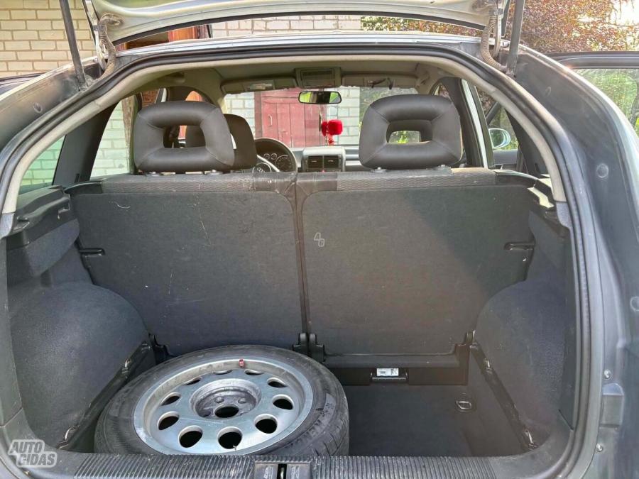 Grey Audi A2 2003 in Alytus, with an engine capacity of 1.40 L and mileage of 330 thousand km for 820 €, photo 9 on AUTOMOTO.COM.LV