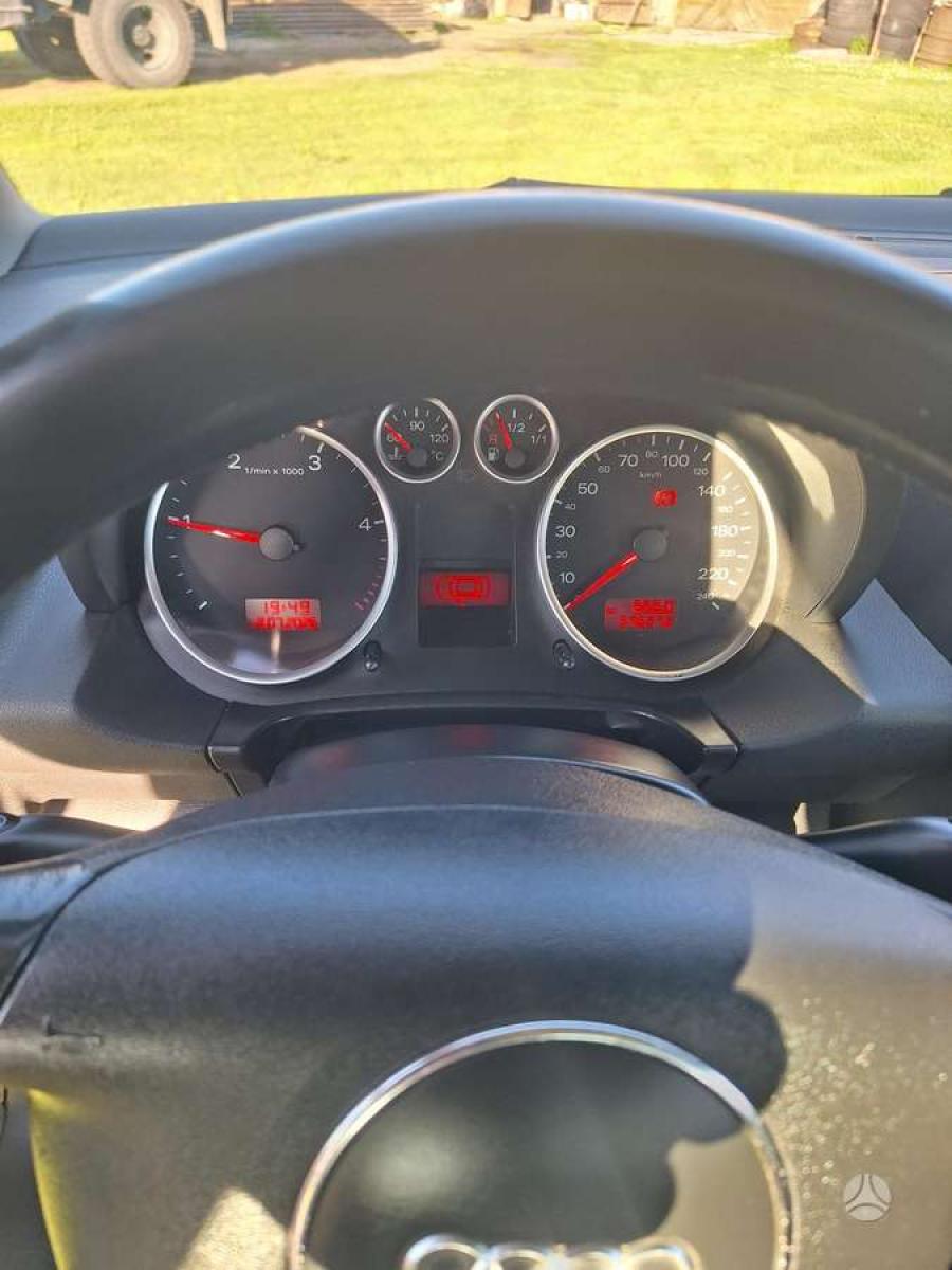 Pelēks Audi A2 2004 Šilutė, ar dzinēja tilpumu 1.42 L un nobraukumu 376 tūkst. km par 2500 €, foto 12 vietnē AUTOMOTO.COM.LV