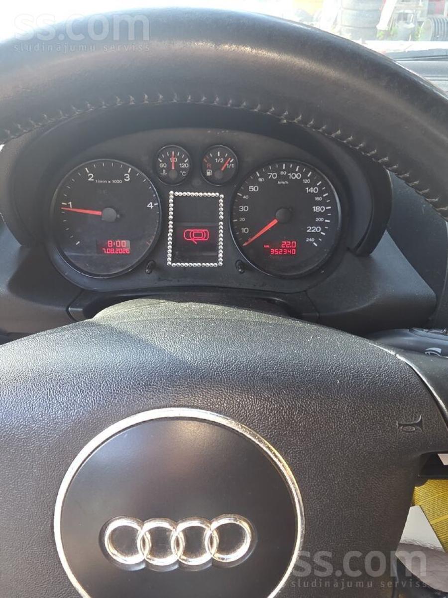 Grey Audi A2 2000 in Limbazi, with an engine capacity of 1.40 L and mileage of 352 thousand km for 1500 €, photo 5 on AUTOMOTO.COM.LV