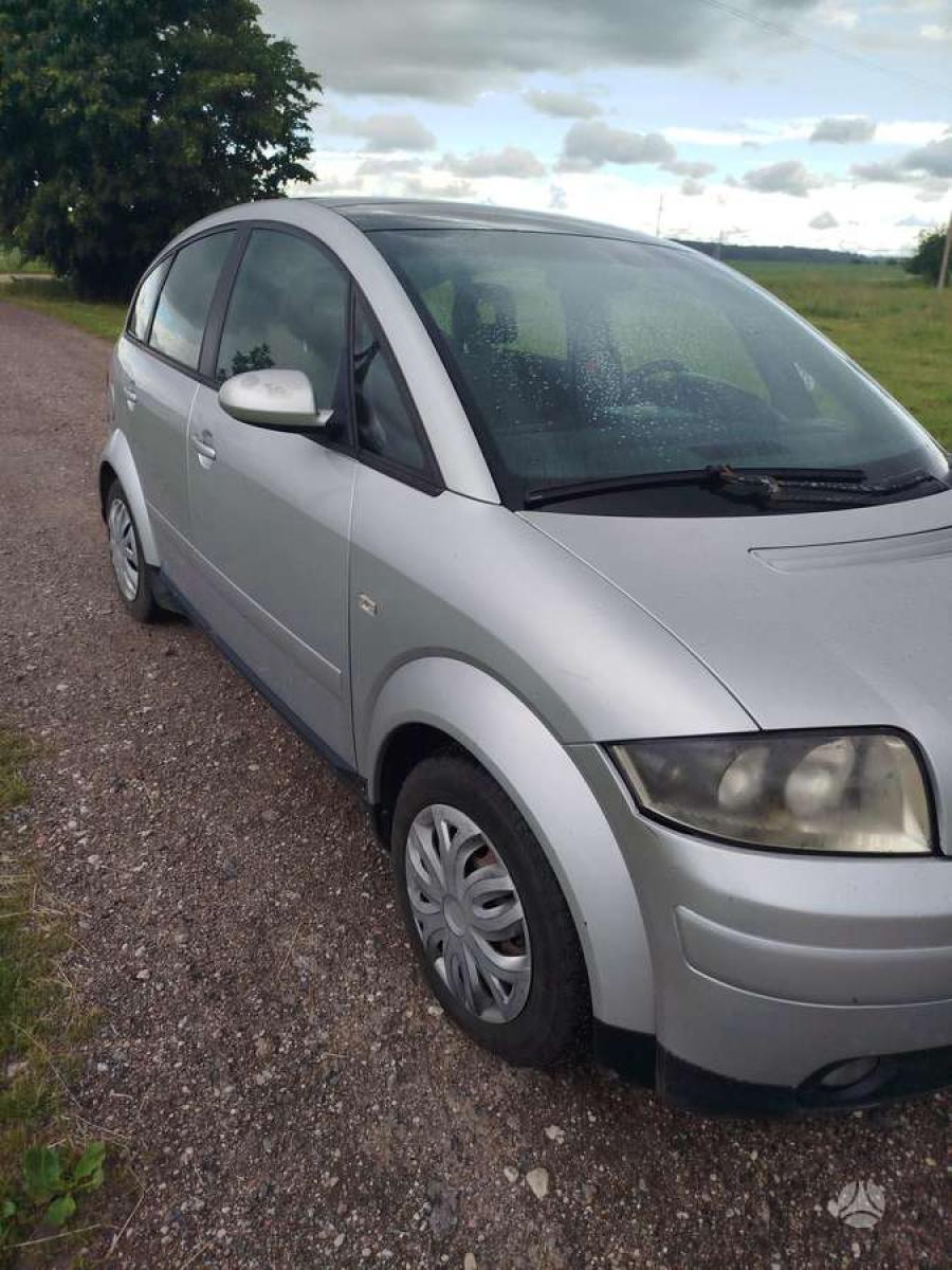 Grey Audi A2 2002 in Raseiniai, with an engine capacity of 1.42 L and mileage of 390 thousand km for 700 €, photo 3 on AUTOMOTO.COM.LV