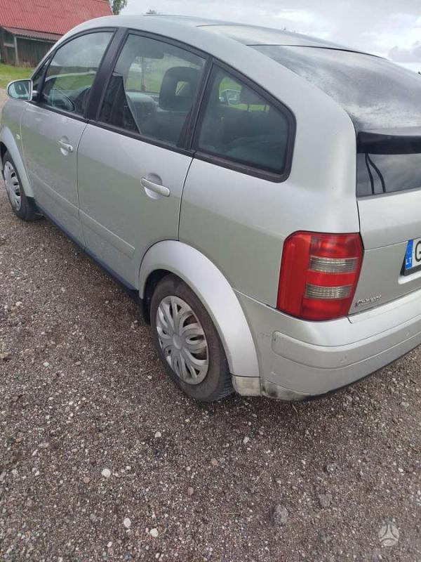 Grey Audi A2 2002 in Raseiniai, with an engine capacity of 1.42 L and mileage of 390 thousand km for 700 €, photo 4 on AUTOMOTO.COM.LV
