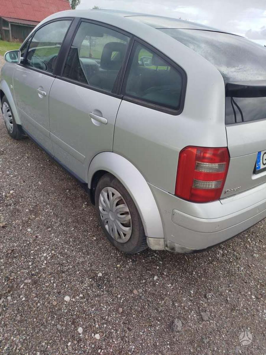 Grey Audi A2 2002 in Raseiniai, with an engine capacity of 1.42 L and mileage of 390 thousand km for 700 €, photo 5 on AUTOMOTO.COM.LV