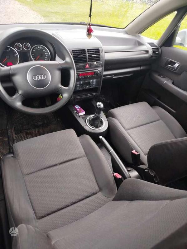 Grey Audi A2 2002 in Raseiniai, with an engine capacity of 1.42 L and mileage of 390 thousand km for 700 €, photo 6 on AUTOMOTO.COM.LV