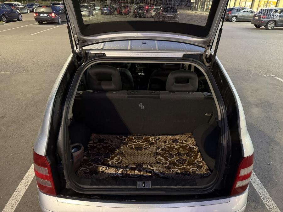 Audi A2 2002 Kauņa, ar dzinēja tilpumu 1.40 L un nobraukumu 330 tūkst. km par 950 €, foto 8 vietnē AUTOMOTO.COM.LV