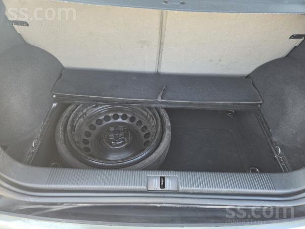 Audi A2 2005 in Riga, with an engine capacity of 1.40 L and mileage of 312 thousand km for 2100 €, photo 10 on AUTOMOTO.COM.LV