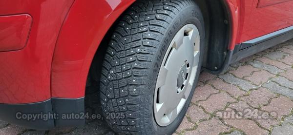 Sarkans Audi A2 2003 Saku, ar dzinēja tilpumu 1.40 L un nobraukumu 287 tūkst. km par 1280 €, foto 11 vietnē AUTOMOTO.COM.LV