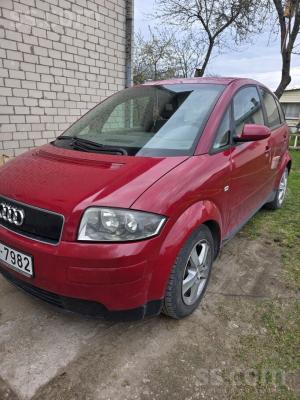 Красный Ауди А2 2003 в Валмиера, объемом двигателя 1.40 л и пробегом 299 тыс. км за 1450 €, фото  на AUTOMOTO.COM.LV