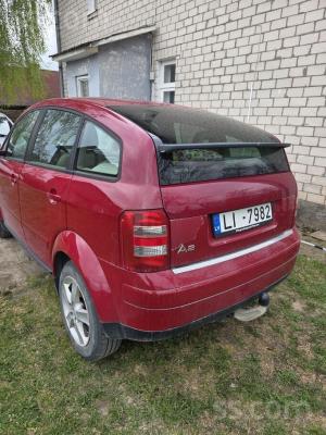 Sarkans Audi A2 2003 Valmiera, ar dzinēja tilpumu 1.40 L un nobraukumu 299 tūkst. km par 1450 €, foto 4 vietnē AUTOMOTO.COM.LV
