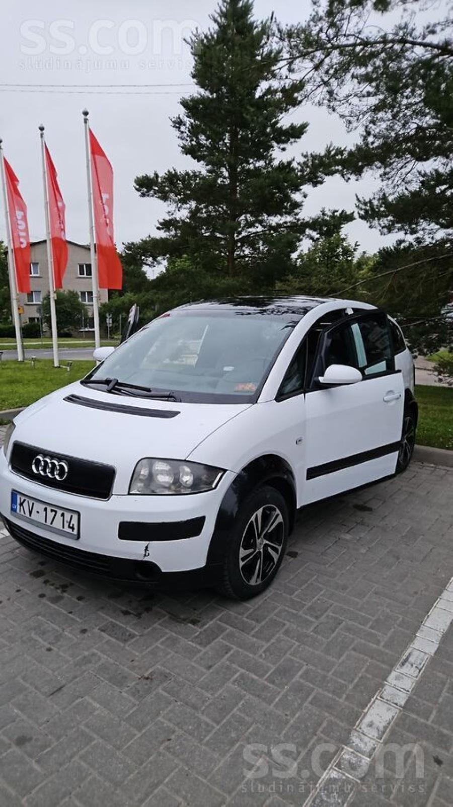 White Audi A2 2001 in Saldus, with an engine capacity of 1.40 L and mileage of 297 thousand km for 1100 €, photo 1 on AUTOMOTO.COM.LV
