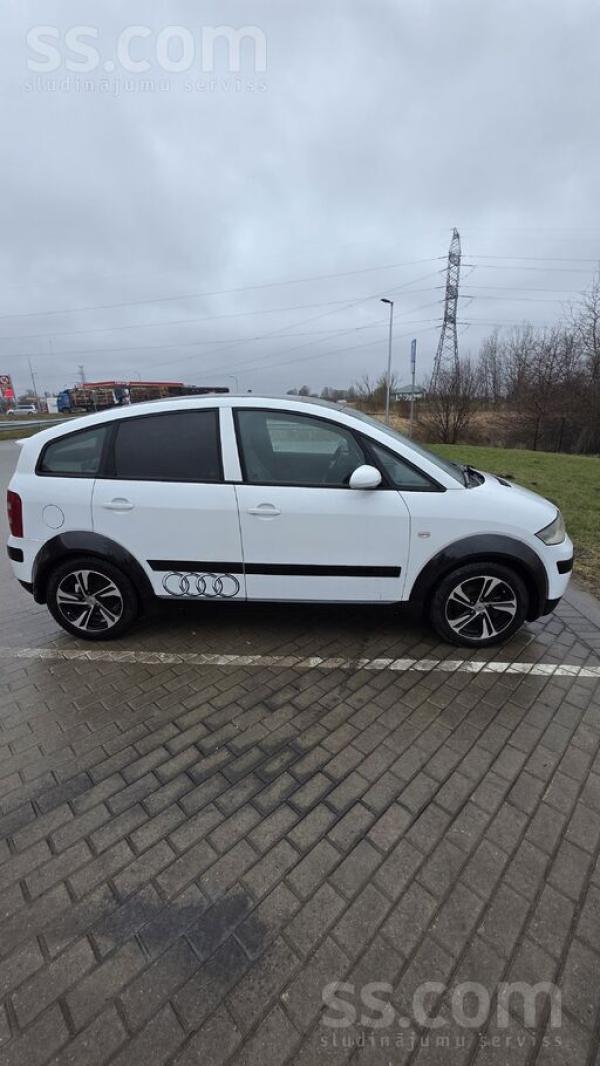 White Audi A2 2001 in Talsi, with an engine capacity of 1.40 L and mileage of 299 thousand km for 1750 €, photo 3 on AUTOMOTO.COM.LV