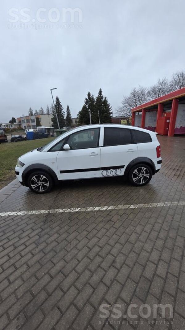 White Audi A2 2001 in Talsi, with an engine capacity of 1.40 L and mileage of 299 thousand km for 1750 €, photo 6 on AUTOMOTO.COM.LV