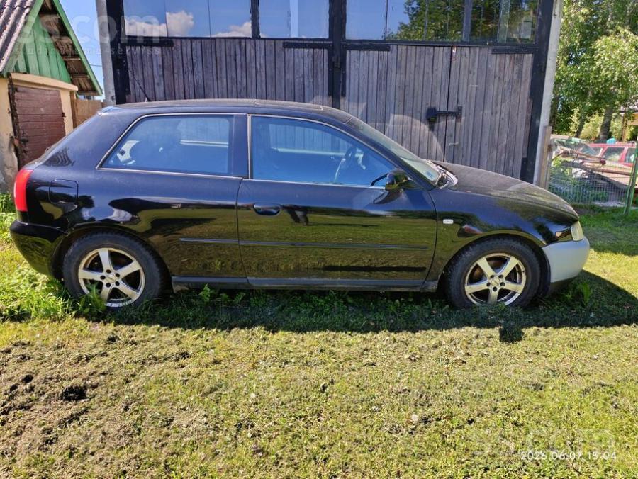 Melns Audi A3 2001 Rīga, ar dzinēja tilpumu 1.60 L un nobraukumu 255 tūkst. km par 450 €, foto 4 vietnē AUTOMOTO.COM.LV
