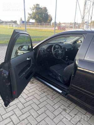 Black Audi A3 2004 in Valmiera, with an engine capacity of 2.00 L and mileage of 382 thousand km for 1500 €, photo 5 on AUTOMOTO.COM.LV