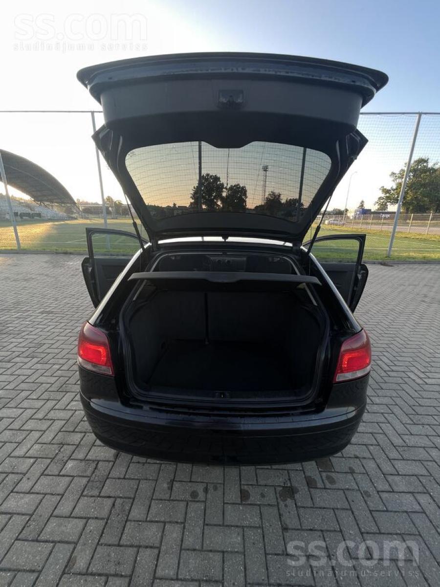 Black Audi A3 2004 in Valmiera, with an engine capacity of 2.00 L and mileage of 382 thousand km for 1500 €, photo 7 on AUTOMOTO.COM.LV