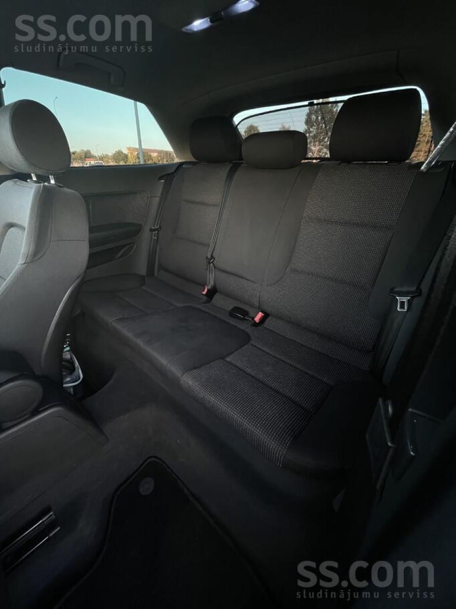 Black Audi A3 2004 in Valmiera, with an engine capacity of 2.00 L and mileage of 382 thousand km for 1500 €, photo 10 on AUTOMOTO.COM.LV