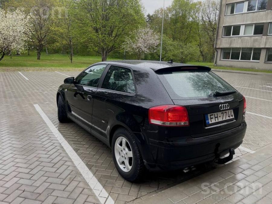 Black Audi A3 2005 in Riga, with an engine capacity of 2.00 L and mileage of 385 thousand km for 1900 €, photo 4 on AUTOMOTO.COM.LV